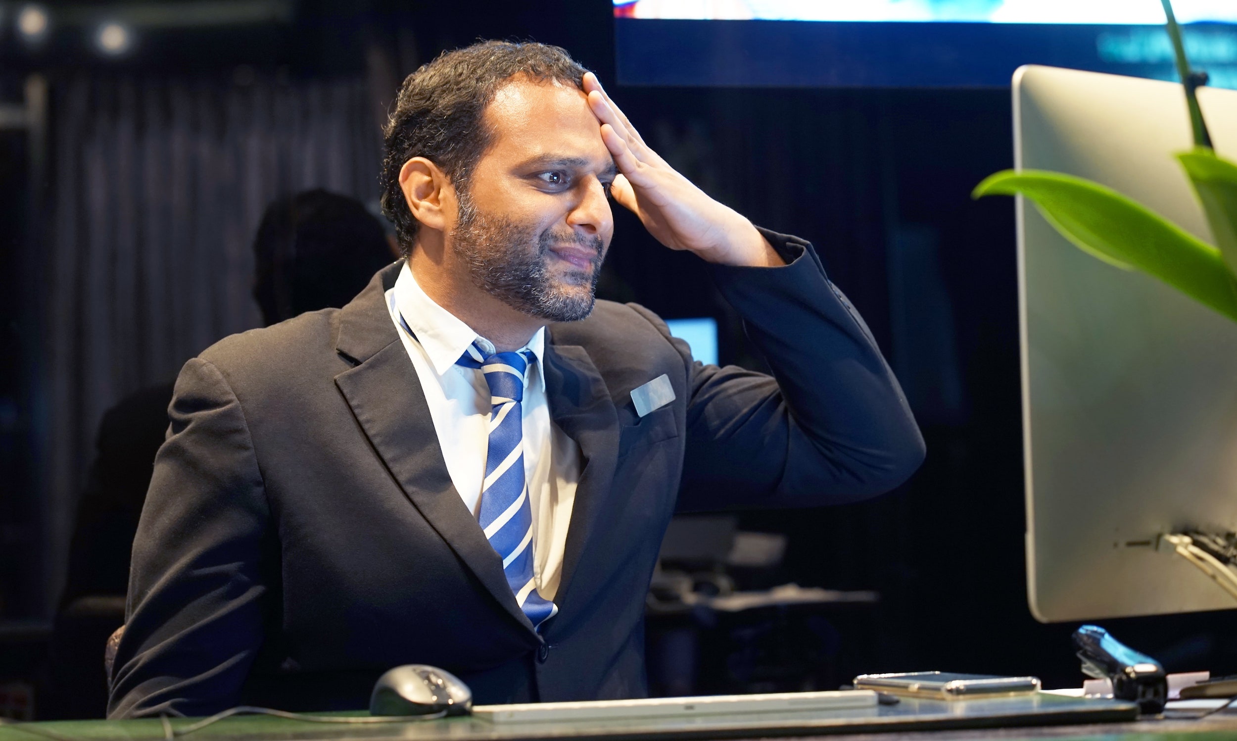 Working Conditions That Damage Hotel Employee Productivity